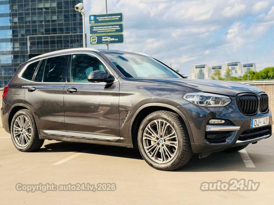 Grey BMW X3 2018 in Riga, with an engine capacity of 2.00 L and mileage of 205 thousand km for 22900 €, photo 3 on AUTOMOTO.COM.LV