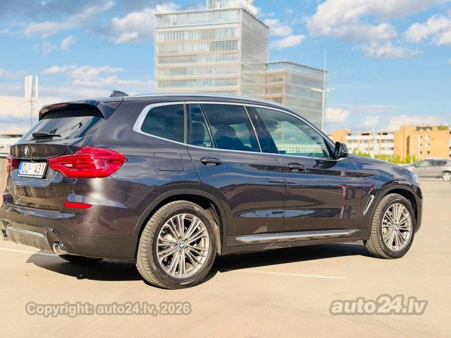Grey BMW X3 2018 in Riga, with an engine capacity of 2.00 L and mileage of 205 thousand km for 22900 €, photo 5 on AUTOMOTO.COM.LV