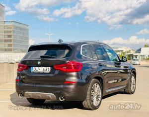 Grey BMW X3 2018 in Riga, with an engine capacity of 2.00 L and mileage of 205 thousand km for 22900 €, photo 6 on AUTOMOTO.COM.LV