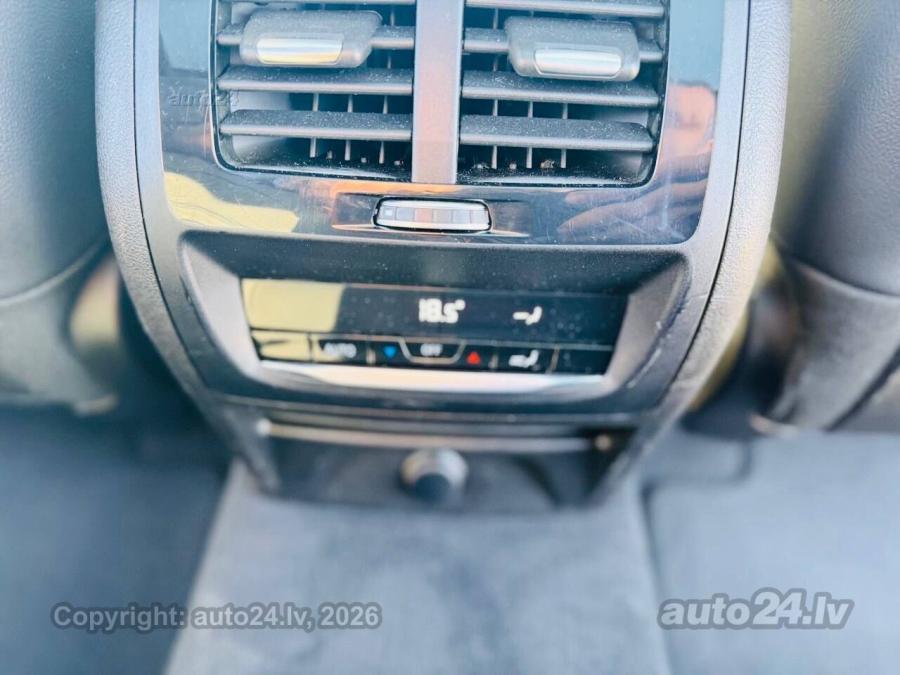 Grey BMW X3 2018 in Riga, with an engine capacity of 2.00 L and mileage of 205 thousand km for 22900 €, photo 15 on AUTOMOTO.COM.LV