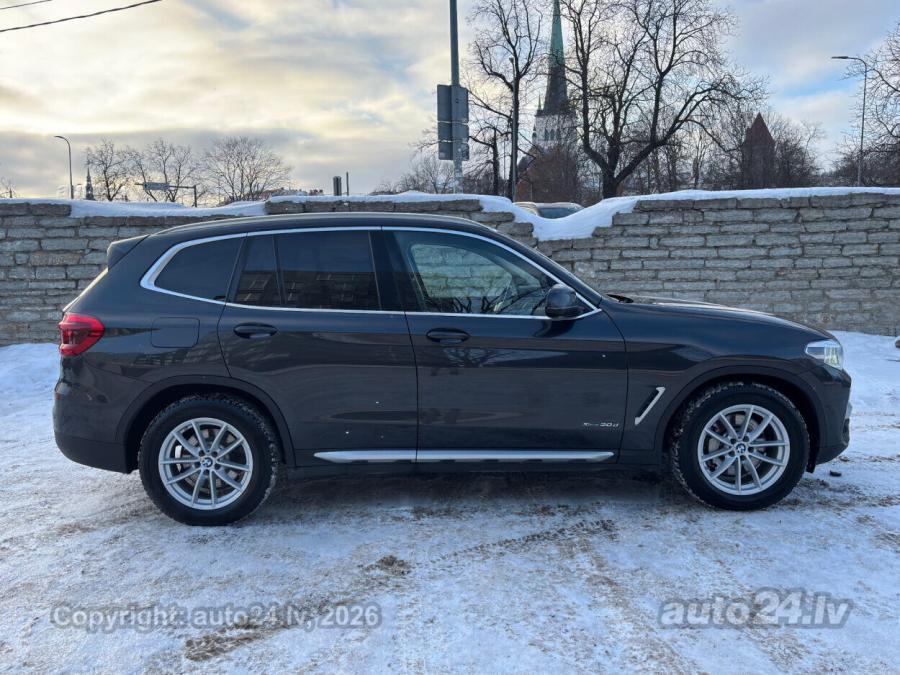 Grey BMW X3 2018 in Tallinn, with an engine capacity of 3.00 L and mileage of 239 thousand km for 26900 €, photo 3 on AUTOMOTO.COM.LV