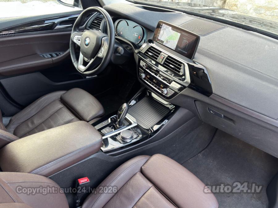 Grey BMW X3 2018 in Tallinn, with an engine capacity of 3.00 L and mileage of 239 thousand km for 26900 €, photo 11 on AUTOMOTO.COM.LV