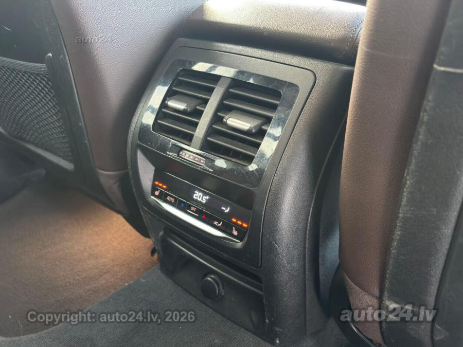 Grey BMW X3 2018 in Tallinn, with an engine capacity of 3.00 L and mileage of 239 thousand km for 26900 €, photo 27 on AUTOMOTO.COM.LV