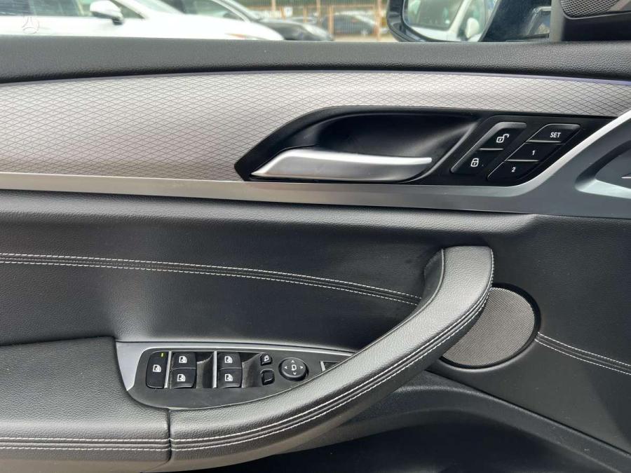 Черный БМВ x3-m 2019 в Вильнюс, объемом двигателя 2.00 л и пробегом 210 тыс. км за 25600 €, фото 19 на AUTOMOTO.COM.LV