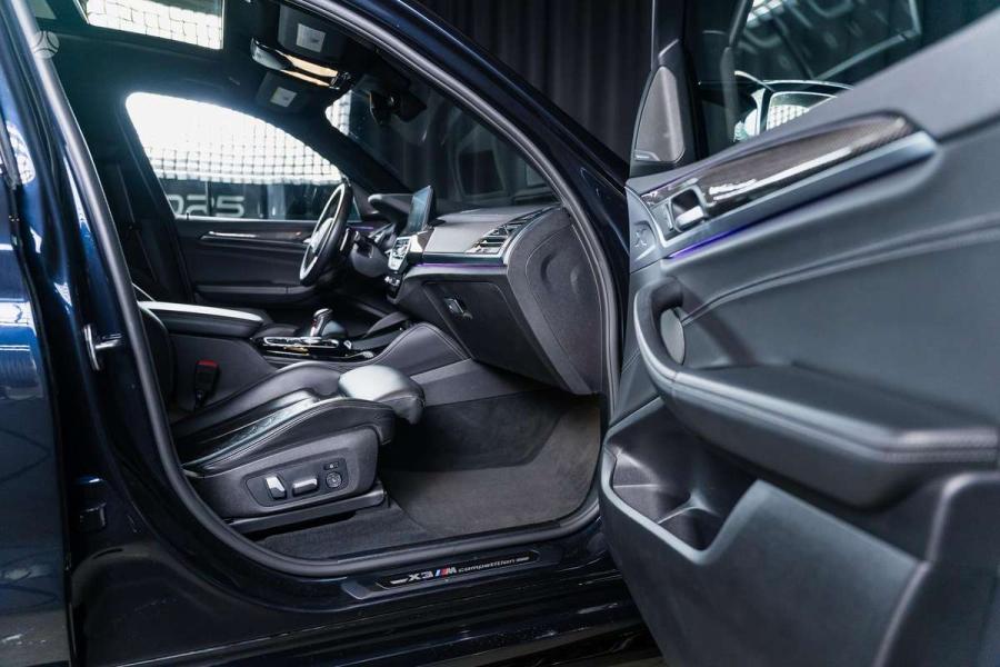 Black BMW x3-m 2022 in Vilnius, with an engine capacity of 2.99 L and mileage of 35 thousand km for 45000 €, photo 29 on AUTOMOTO.COM.LV