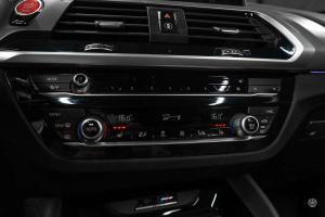Green BMW x3-m 2021 in Riga, with an engine capacity of 2.99 L and mileage of 93 thousand km for 52990 €, photo 26 on AUTOMOTO.COM.LV