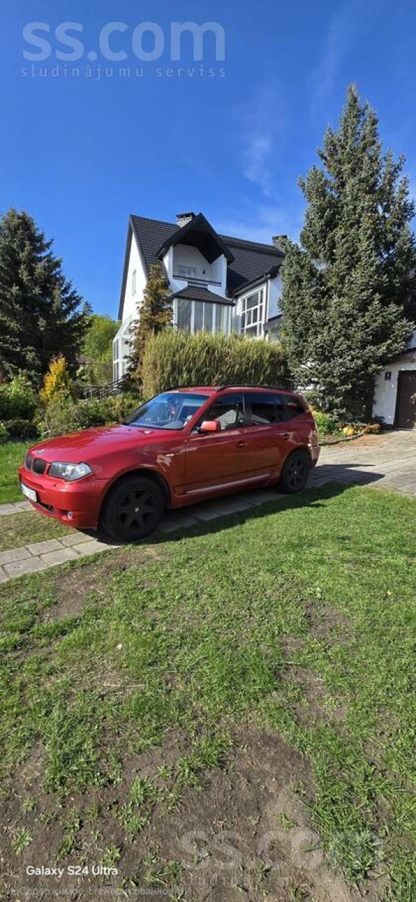 Red BMW X3 2004 in Riga, with an engine capacity of 2.50 L and mileage of 295 thousand km for 3800 €, photo 3 on AUTOMOTO.COM.LV