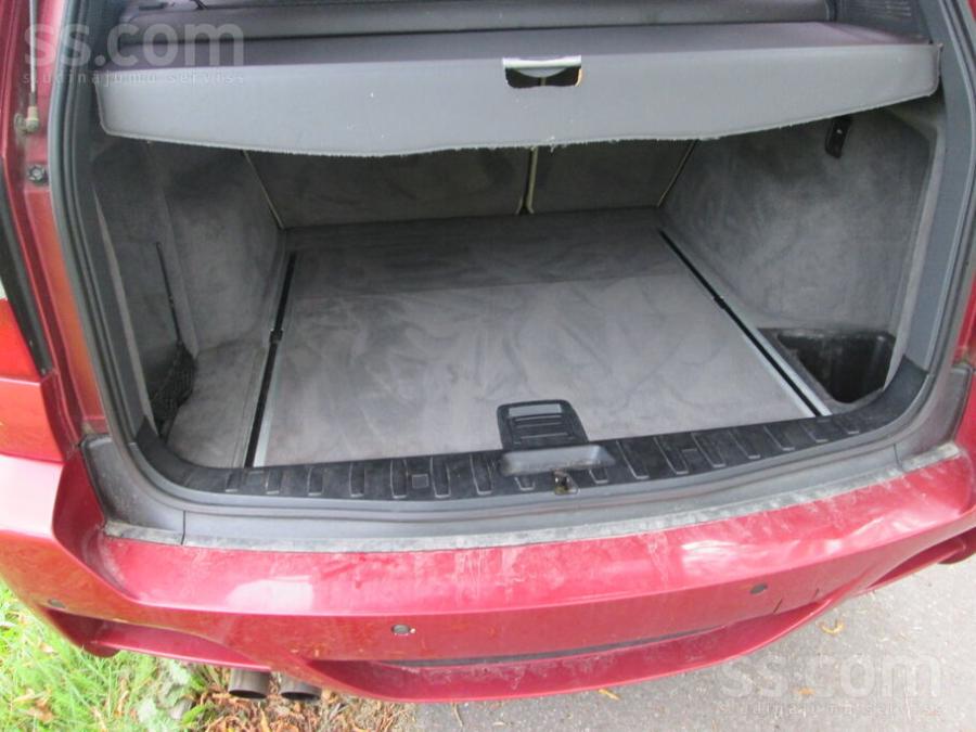 Red BMW X3 2004 in Riga, with an engine capacity of 3.00 L and mileage of 386 thousand km for 2750 €, photo 6 on AUTOMOTO.COM.LV