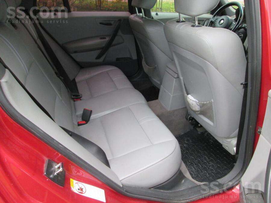 Red BMW X3 2004 in Riga, with an engine capacity of 3.00 L and mileage of 386 thousand km for 2750 €, photo 12 on AUTOMOTO.COM.LV