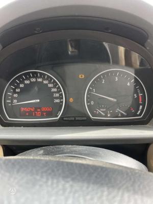 Sarkans BMW X3 2004 Kauņa, ar dzinēja tilpumu 2.99 L un nobraukumu 345 tūkst. km par 1700 €, foto 11 vietnē AUTOMOTO.COM.LV