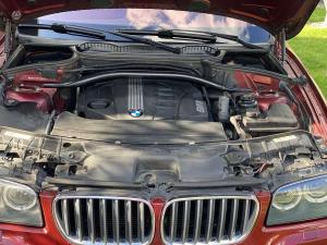 Red BMW X3 2010 in Vilnius, with an engine capacity of 2.00 L and mileage of 294 thousand km for 5300 €, photo 4 on AUTOMOTO.COM.LV