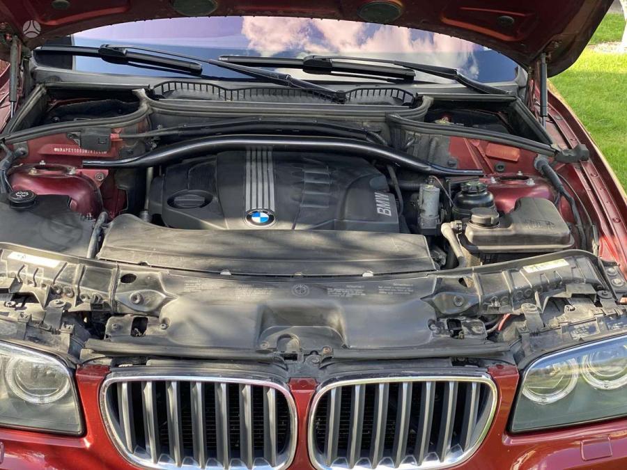 Red BMW X3 2010 in Vilnius, with an engine capacity of 2.00 L and mileage of 294 thousand km for 5300 €, photo 4 on AUTOMOTO.COM.LV