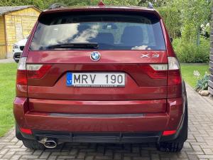 Red BMW X3 2010 in Vilnius, with an engine capacity of 2.00 L and mileage of 294 thousand km for 5300 €, photo 5 on AUTOMOTO.COM.LV