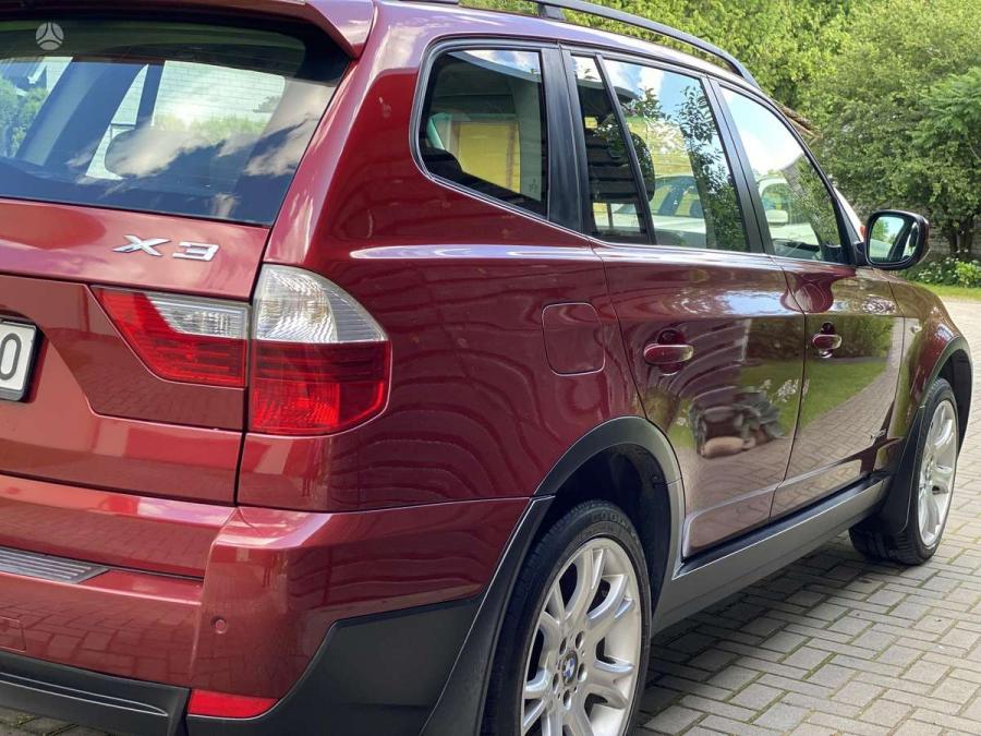 Red BMW X3 2010 in Vilnius, with an engine capacity of 2.00 L and mileage of 294 thousand km for 5300 €, photo 8 on AUTOMOTO.COM.LV