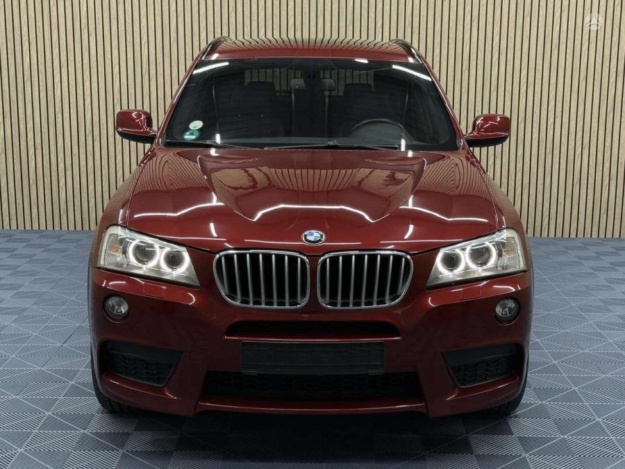 Red BMW X3 2011 in Marijampole, with an engine capacity of 2.99 L and mileage of 223 thousand km for 11000 €, photo 5 on AUTOMOTO.COM.LV