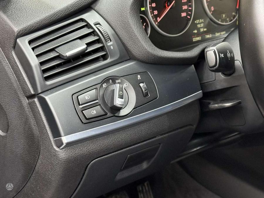 Red BMW X3 2011 in Marijampole, with an engine capacity of 2.99 L and mileage of 223 thousand km for 11000 €, photo 25 on AUTOMOTO.COM.LV