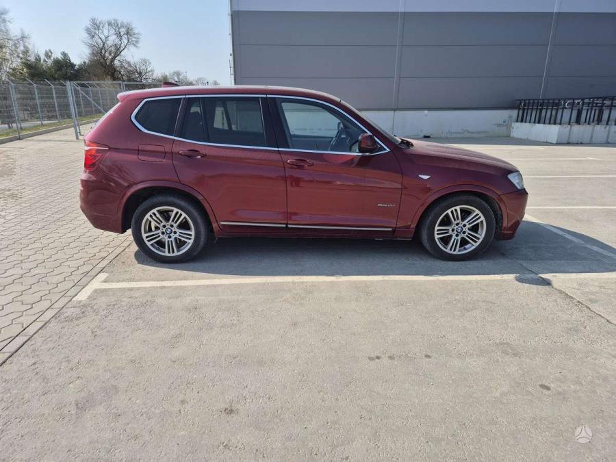 Red BMW X3 2011 in Vilnius, with an engine capacity of 3.00 L and mileage of 178 thousand km for 5900 €, photo 5 on AUTOMOTO.COM.LV