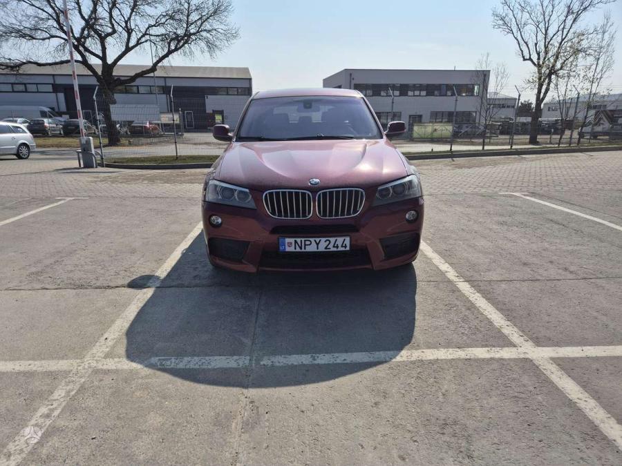Red BMW X3 2011 in Vilnius, with an engine capacity of 3.00 L and mileage of 178 thousand km for 5900 €, photo 9 on AUTOMOTO.COM.LV