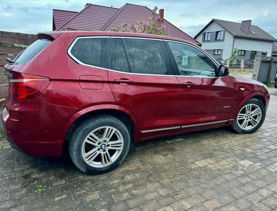 Red BMW X3 2011 in Vilnius, with an engine capacity of 3.00 L and mileage of 178 thousand km for 5900 €, photo 10 on AUTOMOTO.COM.LV