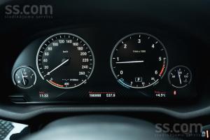 Red BMW X3 2013 in Riga, with an engine capacity of 2.00 L and mileage of 197 thousand km for 12300 €, photo 16 on AUTOMOTO.COM.LV