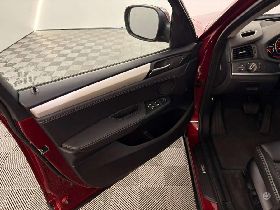 Red BMW X3 2013 in Marijampole, with an engine capacity of 2.99 L and mileage of 303 thousand km for 10450 €, photo 29 on AUTOMOTO.COM.LV