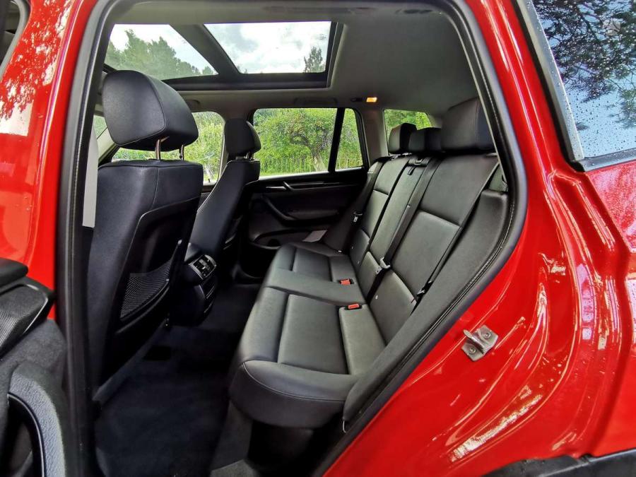 Red BMW X3 2017 in Siauliai, with an engine capacity of 2.00 L and mileage of 138 thousand km for 11999 €, photo 17 on AUTOMOTO.COM.LV
