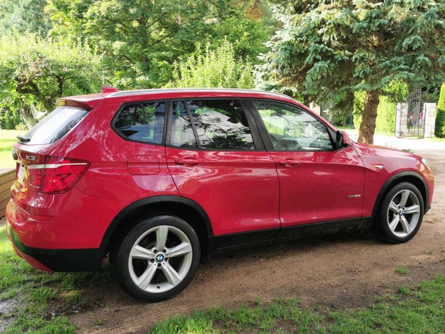 Red BMW X3 2017 in Siauliai, with an engine capacity of 2.00 L and mileage of 138 thousand km for 11999 €, photo 37 on AUTOMOTO.COM.LV