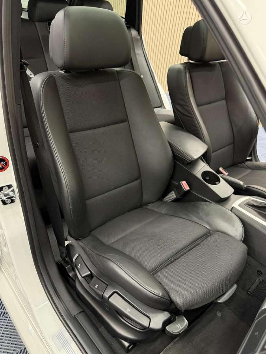 Balts BMW X3 2008 Marijampole, ar dzinēja tilpumu 2.00 L un nobraukumu 192 tūkst. km par 6750 €, foto 16 vietnē AUTOMOTO.COM.LV