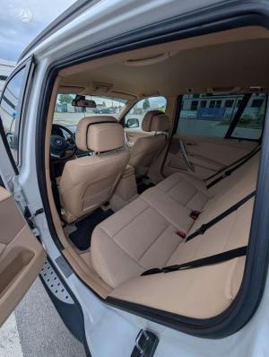 White BMW X3 2008 in Vilnius, with an engine capacity of 2.00 L and mileage of 222 thousand km for 4700 €, photo 12 on AUTOMOTO.COM.LV