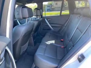 White BMW X3 2009 in Riga, with an engine capacity of 2.00 L and mileage of 262 thousand km for 8950 €, photo 11 on AUTOMOTO.COM.LV