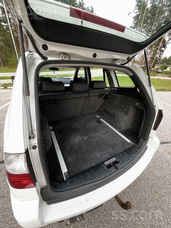 White BMW X3 2009 in Riga, with an engine capacity of 3.00 L and mileage of 322 thousand km for 4900 €, photo 3 on AUTOMOTO.COM.LV