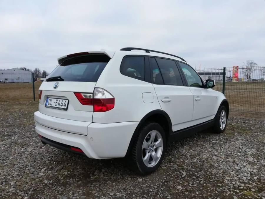 Balts BMW X3 2010 Saldus, ar dzinēja tilpumu 2.00 L un nobraukumu 230 tūkst. km par 6600 €, foto 3 vietnē AUTOMOTO.COM.LV
