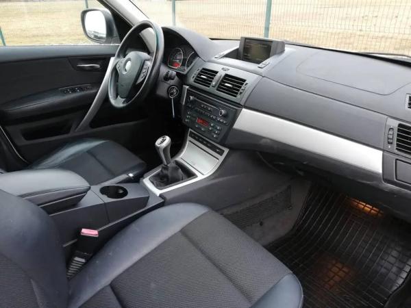 White BMW X3 2010 in Saldus, with an engine capacity of 2.00 L and mileage of 230 thousand km for 6600 €, photo 6 on AUTOMOTO.COM.LV