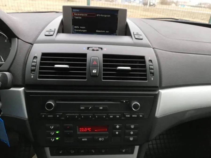 Balts BMW X3 2010 Saldus, ar dzinēja tilpumu 2.00 L un nobraukumu 230 tūkst. km par 6600 €, foto 11 vietnē AUTOMOTO.COM.LV
