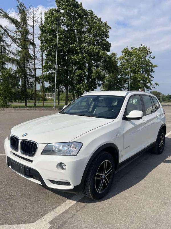 White BMW X3 2010 in Panevezys, with an engine capacity of 2.00 L and mileage of 284 thousand km for 7800 €, photo 7 on AUTOMOTO.COM.LV