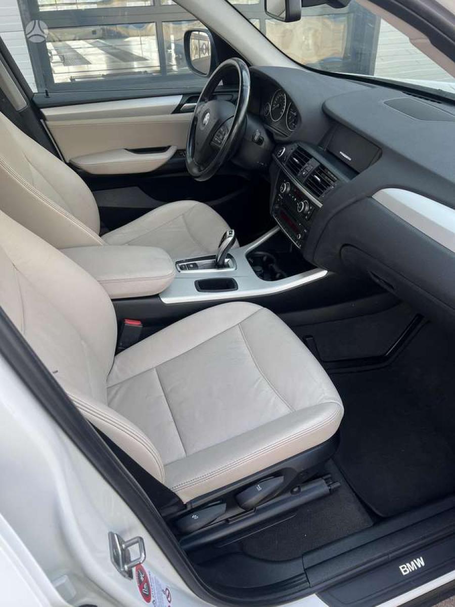 White BMW X3 2010 in Panevezys, with an engine capacity of 2.00 L and mileage of 284 thousand km for 7800 €, photo 15 on AUTOMOTO.COM.LV