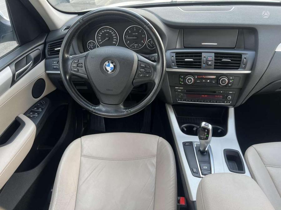 White BMW X3 2010 in Panevezys, with an engine capacity of 2.00 L and mileage of 284 thousand km for 7800 €, photo 16 on AUTOMOTO.COM.LV