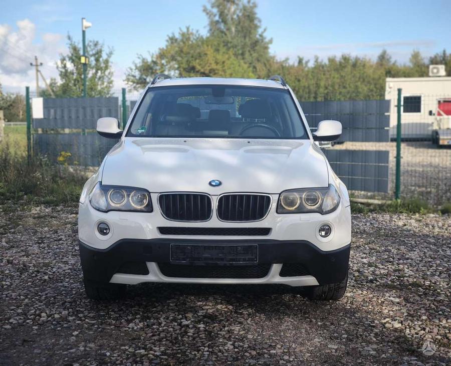 Balts BMW X3 2010 Vilkaviškis, ar dzinēja tilpumu 2.99 L un nobraukumu 235 tūkst. km par 6400 €, foto 3 vietnē AUTOMOTO.COM.LV
