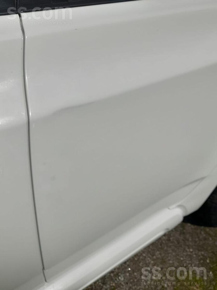 Balts BMW X3 2010 Bauska, ar dzinēja tilpumu 3.00 L un nobraukumu 222 tūkst. km par 6200 €, foto 17 vietnē AUTOMOTO.COM.LV