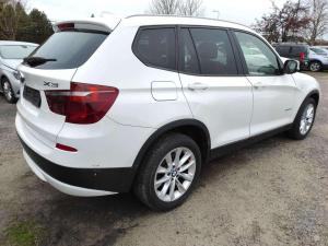 White BMW X3 2011 in Panevezys, with an engine capacity of 2.00 L and mileage of 393 thousand km for 4500 €, photo 12 on AUTOMOTO.COM.LV