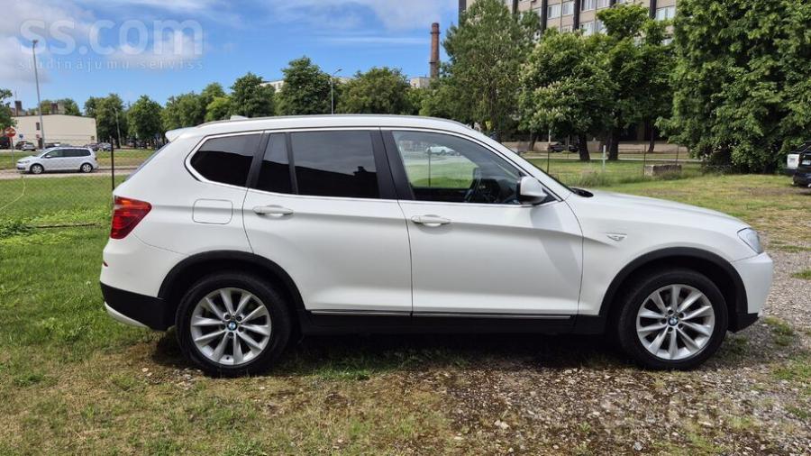 Balts BMW X3 2011 Liepāja, ar dzinēja tilpumu 3.00 L un nobraukumu 284 tūkst. km par 11450 €, foto 5 vietnē AUTOMOTO.COM.LV
