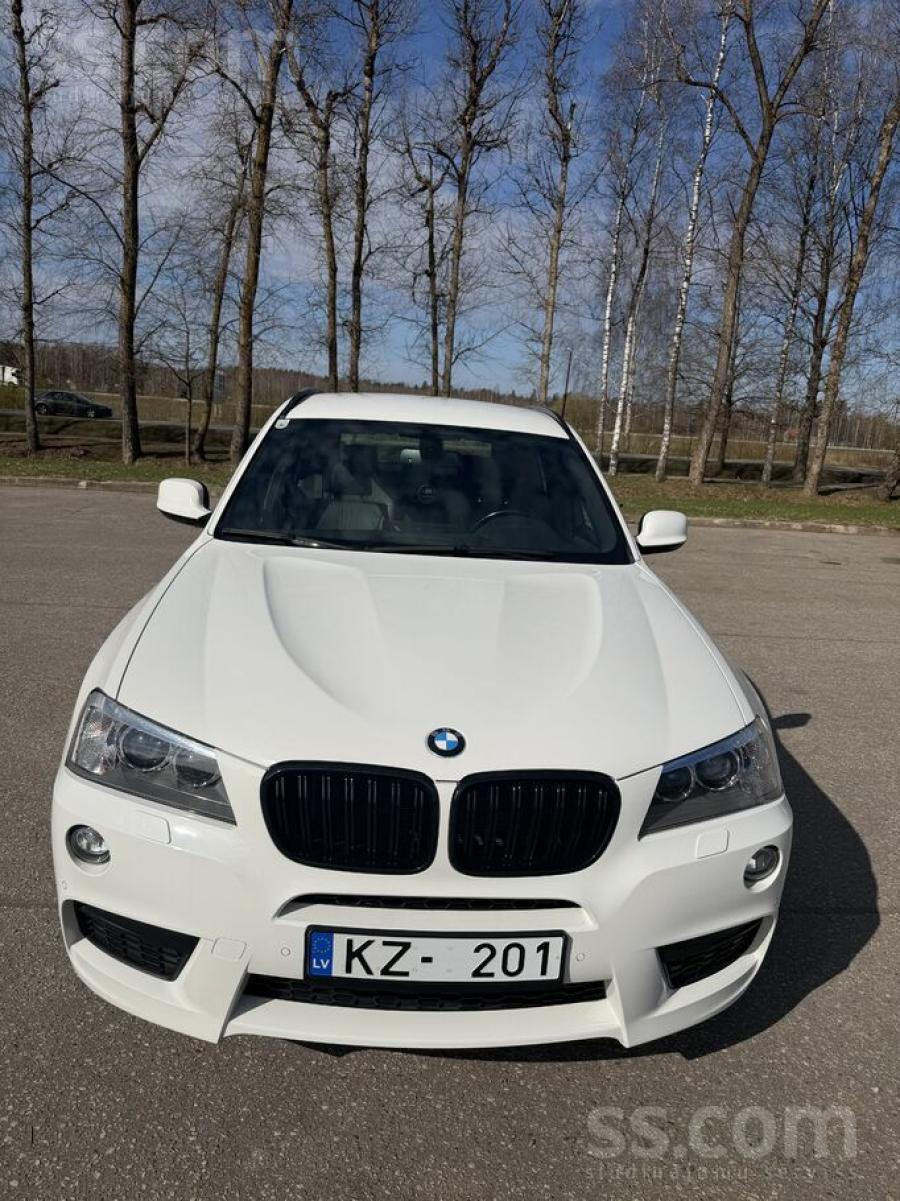 White BMW X3 2011 in Riga, with an engine capacity of 2.00 L and mileage of 303 thousand km for 11990 €, photo 1 on AUTOMOTO.COM.LV