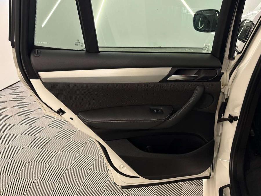 Balts BMW X3 2011 Marijampole, ar dzinēja tilpumu 3.00 L un nobraukumu 302 tūkst. km par 10950 €, foto 7 vietnē AUTOMOTO.COM.LV