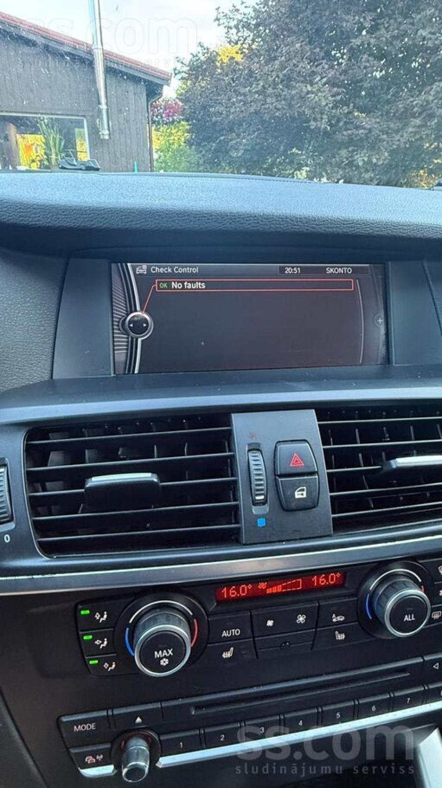 White BMW X3 2011 in Liepaja, with an engine capacity of 3.00 L and mileage of 412 thousand km for 10500 €, photo 14 on AUTOMOTO.COM.LV