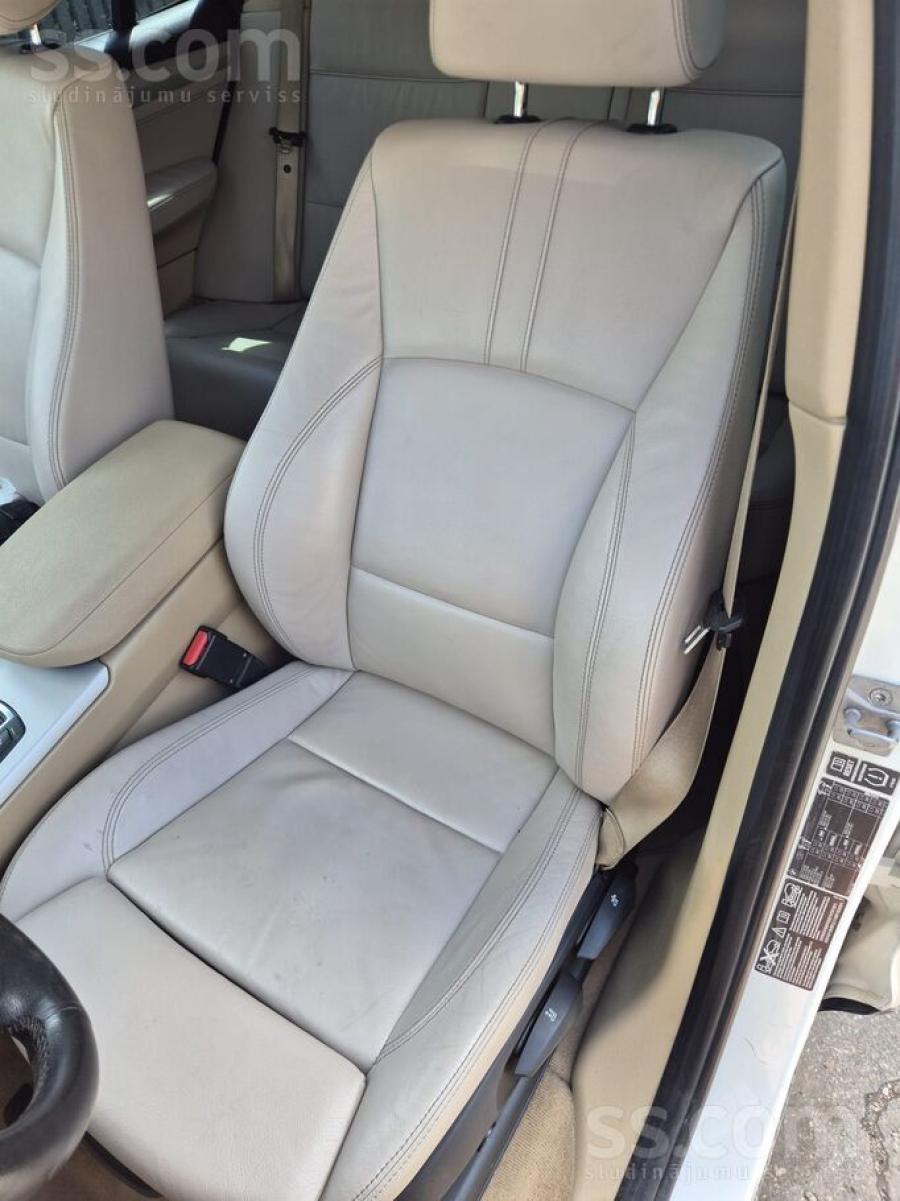 White BMW X3 2011 in Riga, with an engine capacity of 2.00 L and mileage of 202 thousand km for 10490 €, photo 14 on AUTOMOTO.COM.LV