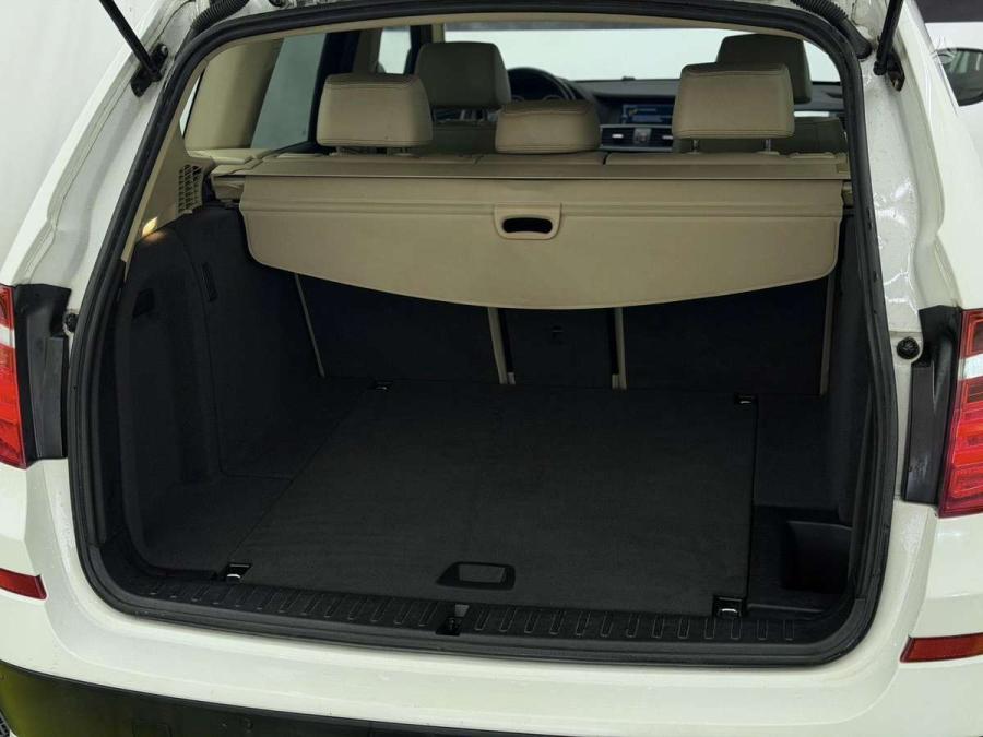 White BMW X3 2011 in Vilnius, with an engine capacity of 2.99 L and mileage of 248 thousand km for 8999 €, photo 13 on AUTOMOTO.COM.LV