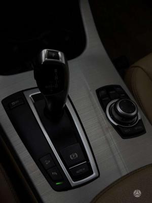 White BMW X3 2011 in Vilnius, with an engine capacity of 2.99 L and mileage of 248 thousand km for 8999 €, photo 21 on AUTOMOTO.COM.LV