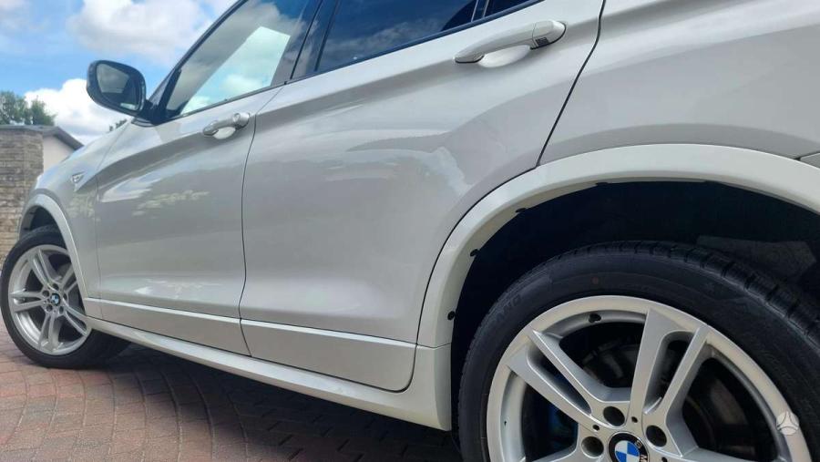 Balts BMW X3 2011 Jonava, ar dzinēja tilpumu 2.00 L un nobraukumu 226 tūkst. km par 8600 €, foto 23 vietnē AUTOMOTO.COM.LV