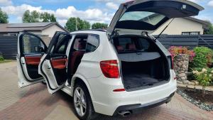Balts BMW X3 2011 Jonava, ar dzinēja tilpumu 2.00 L un nobraukumu 226 tūkst. km par 8600 €, foto 27 vietnē AUTOMOTO.COM.LV