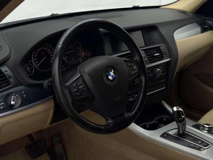 White BMW X3 2011 in Vilnius, with an engine capacity of 2.99 L and mileage of 248 thousand km for 8999 €, photo 10 on AUTOMOTO.COM.LV